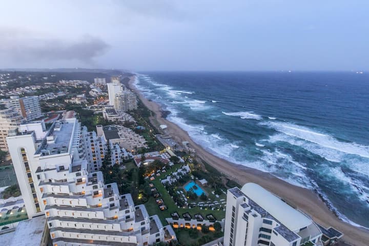 Pure Perfection 3 Level Penthouse Umhlanga - Umhlanga