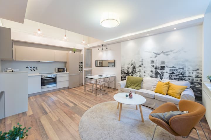 Modern Downtown Vacation Home - Budapest