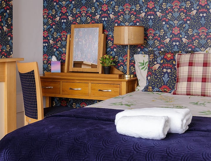 Blue Sparrow House Pet Friendly & Off Road Parking - Portsmouth