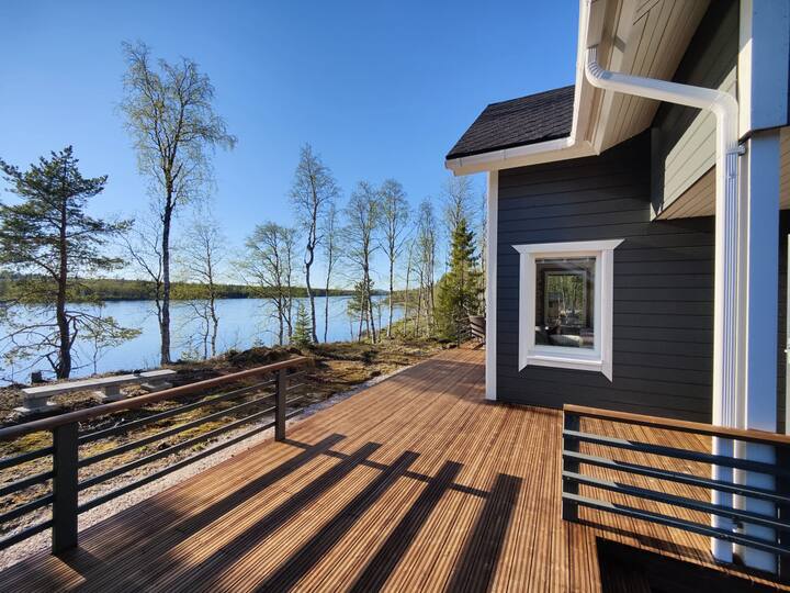 Erämökki Muoniojoen Rannalla - Muonio