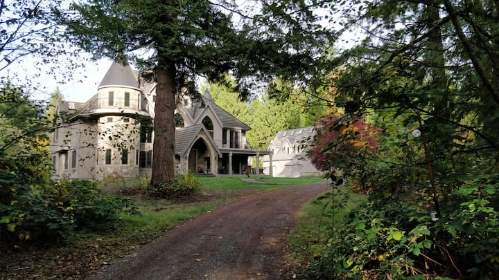 Castle Guest House Redmond Woodinville King Queen - Redmond, WA