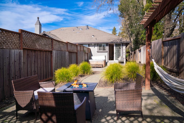 Wine Country Guest House - Safari West, Santa Rosa