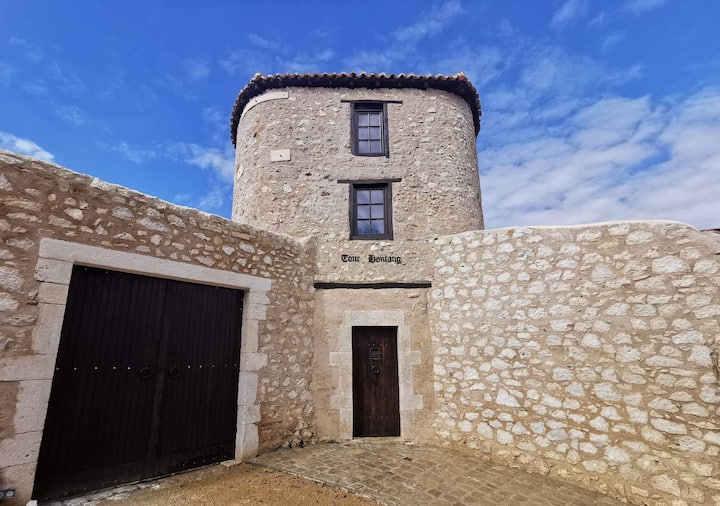 Tour Médiévale Fortifiée Du Xive Siècle. - Saint-Sever