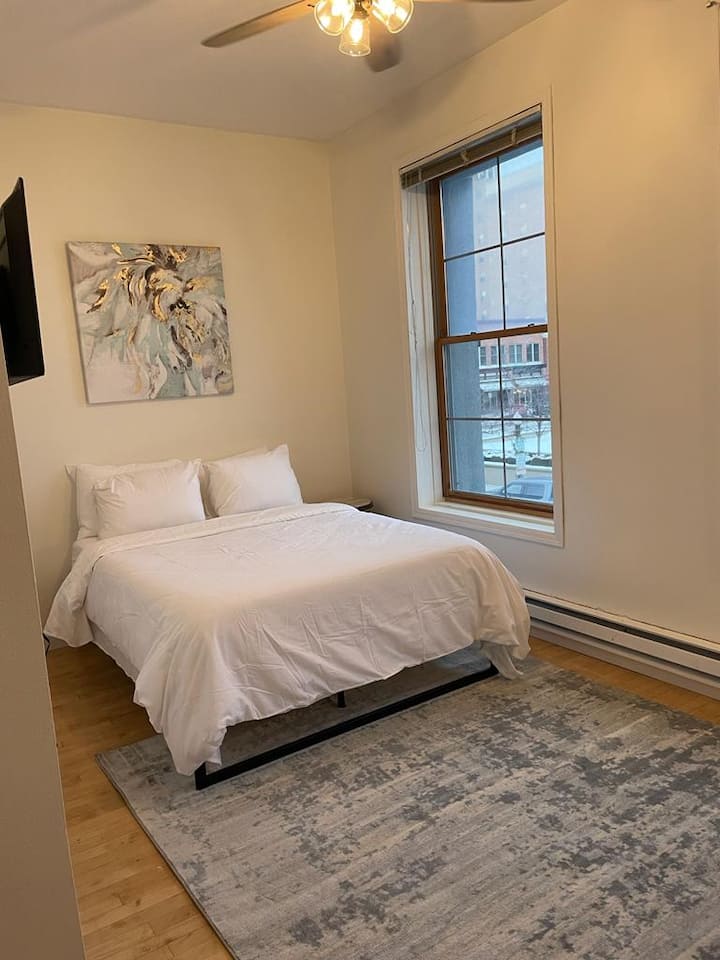 Trendy Downtown Loft On The 400 Block - Wausau, WI