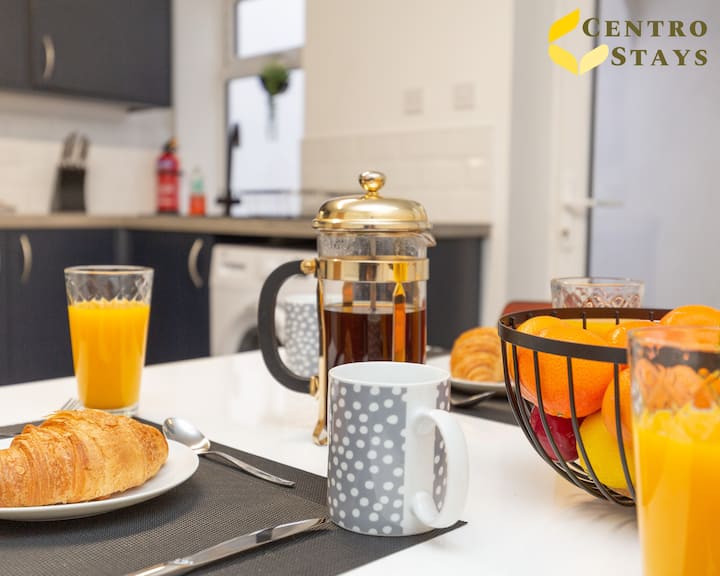 Entire 3br Sleeps-upto-8 Parkfree | Work/fam/group - Northampton, UK