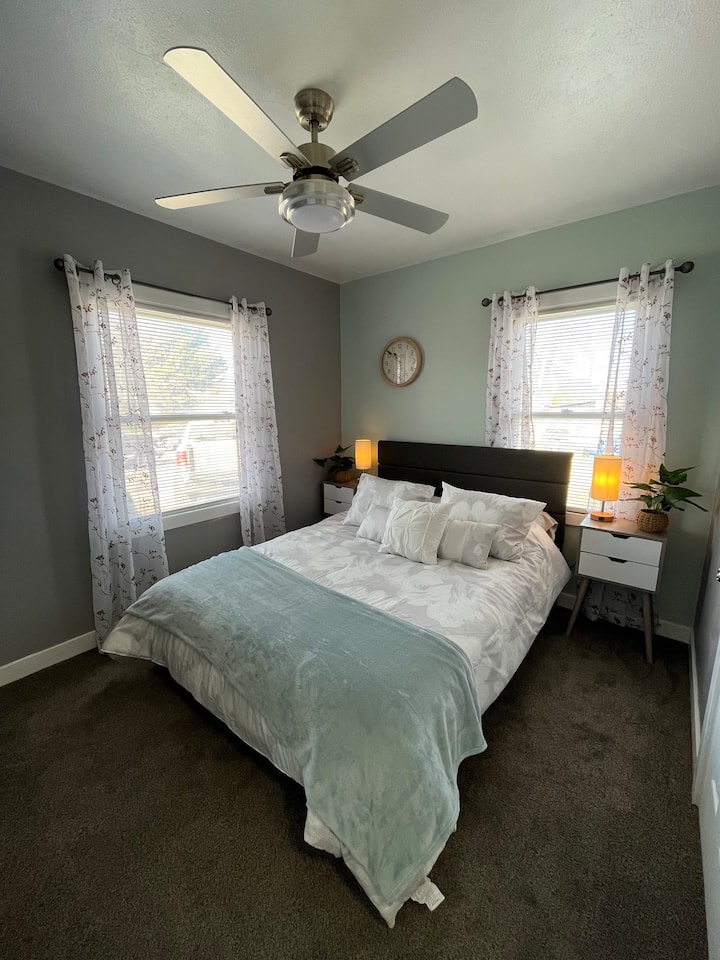 Entire Home Newly Updated! - Pocatello, ID