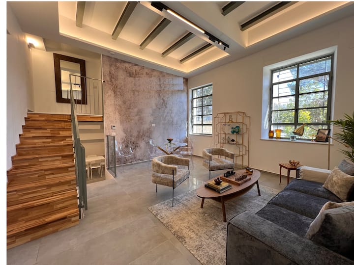 Modern Loft In Landmark Building In Baka - Jérusalem