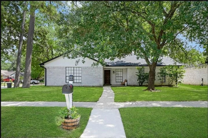 Cozy 3 Bedroom/2bathroom Home - Spring, TX