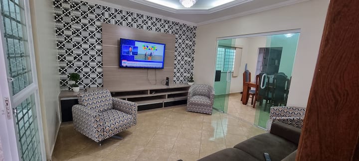 Espaço Inteiro: Casa Encantadora - Manaus