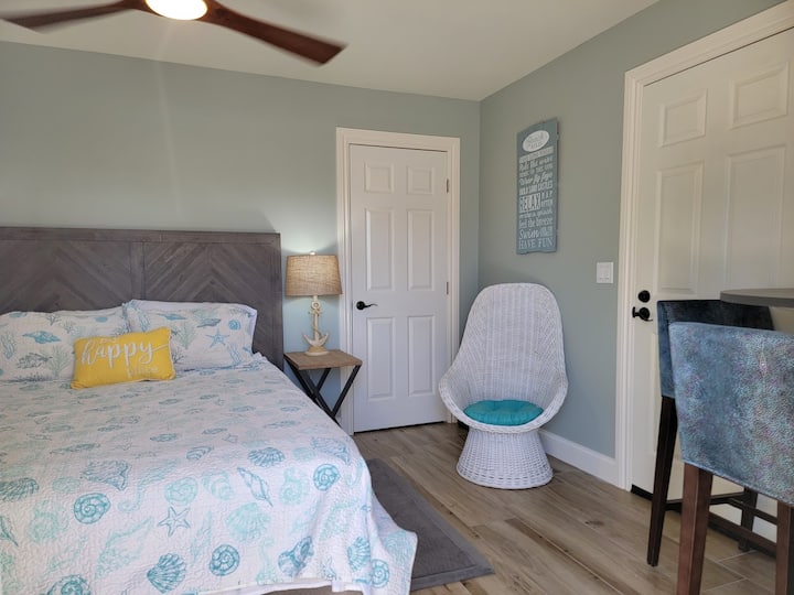 Amazing Private Suite Large Bath 3.3mi 2 Beach - Bonita Springs, FL