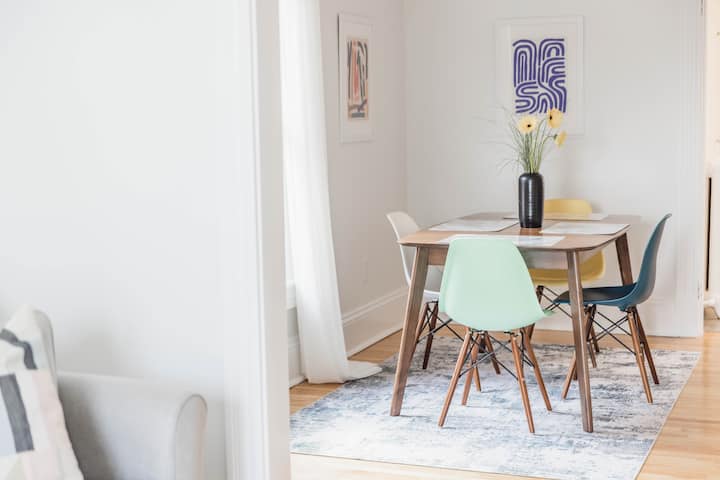 Modern Meets Historical: 2nd Floor Downtown Apt - Charlottetown