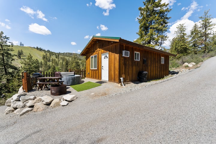 Echo Valley Resort Bear Cabin - Manson, WA