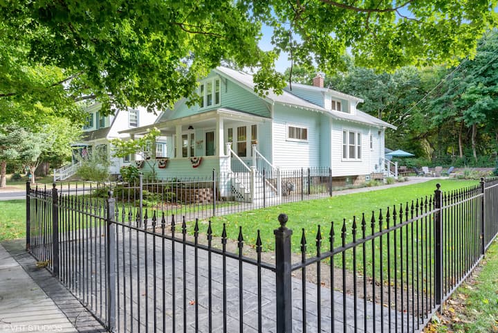 Beach Theme Cottage South Haven! - South Haven, MI