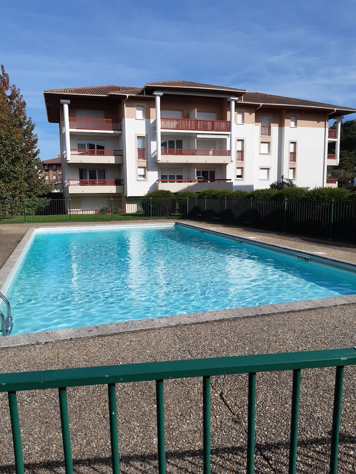 T2 Mendian, Commerces Et Plages - Ciboure