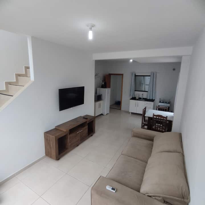Casa Geminada De 3 Andares 01 - Brusque