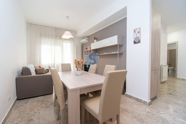 Suite Elegante: Vista Panoramica E Relax - Cefalù