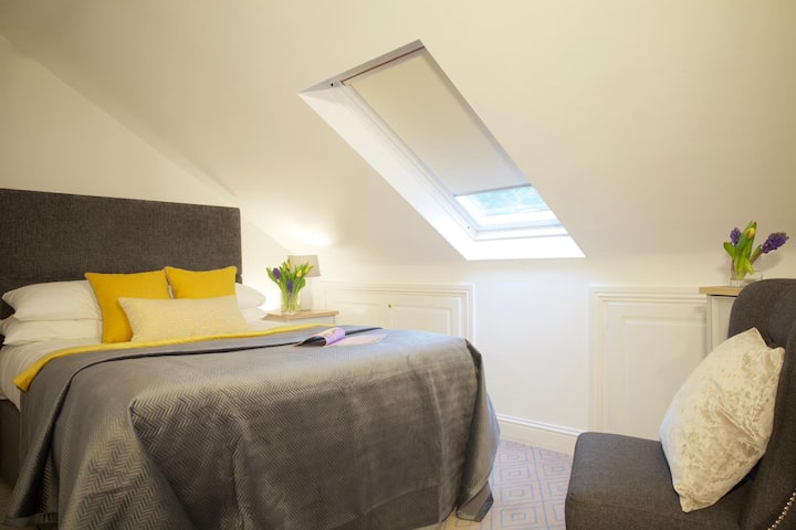 Westport Heights - Double Room Shared Bathroom - 웨스트포트