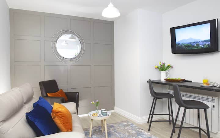 Westport Heights 2 Bed Apartment - Westport