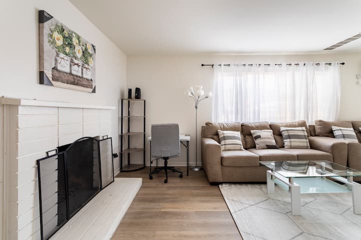 2bdrms+parking+lovely Backyard - Riverside, CA