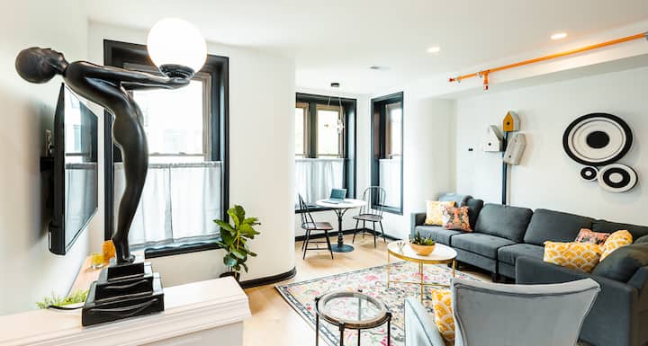 Designer 2-bedroom Apartment - Washington, DC
