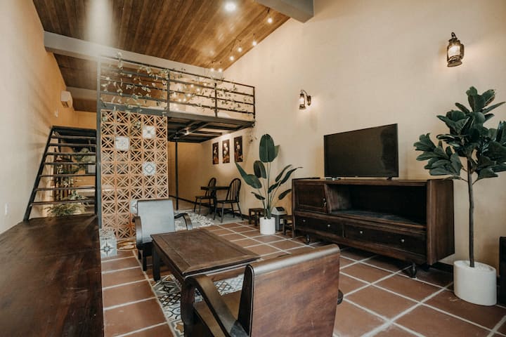 Stay&chill | H.3 - Spacious Loft Near Ben Thanh - Ho Chi Minh City