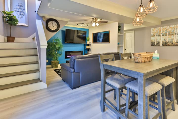 3br/2ba 1mi To Att W Hot Tub, Firepit, Gazebo - Arlington