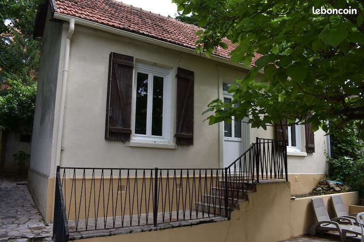 Maison Centre Ville,proche Commodités Et Transport - Le Mans