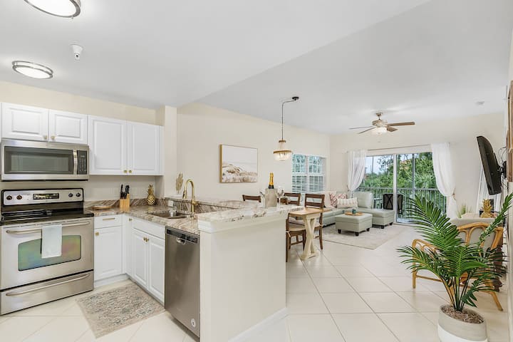 Bayshore Breeze*beautiful Naples Condo W Amenities - 那不勒斯