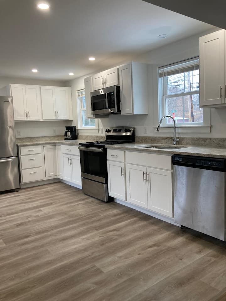 Great Location Near Dhmc! - Hanover, NH