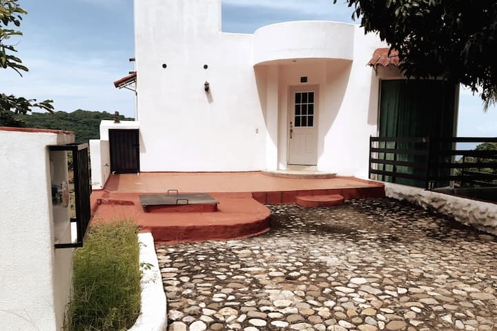 Perfect Relaxation Getaway - Los Ayala