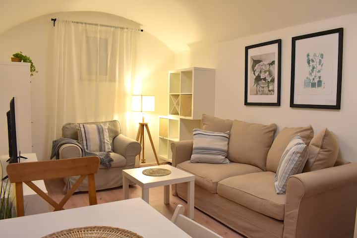 Lovely Home For 4! Central & New! - Praga