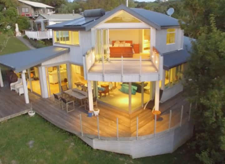 Dreamy Palm Beach - Waiheke Island