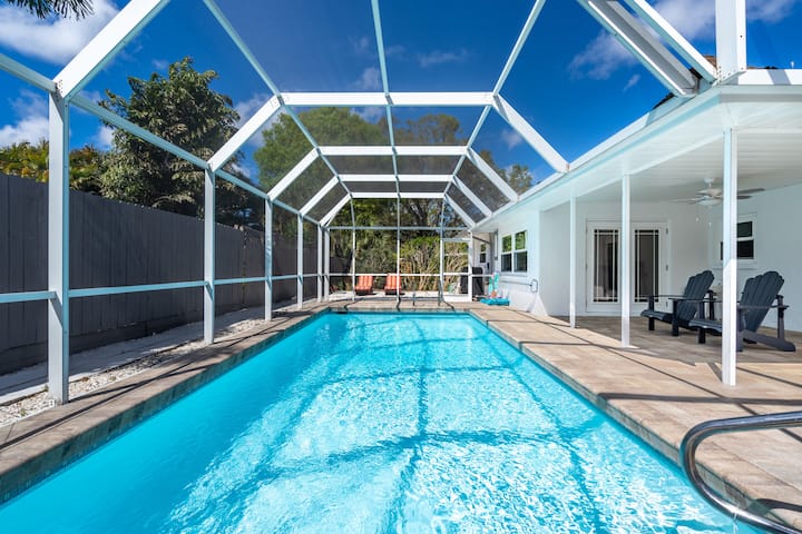 Near Beaches, Family Friendly Home, Heated Pool - Sarasota, FL