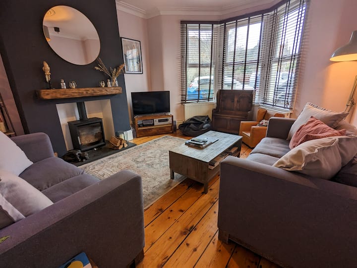 4 Bed Family Home In Bristol - Bristol
