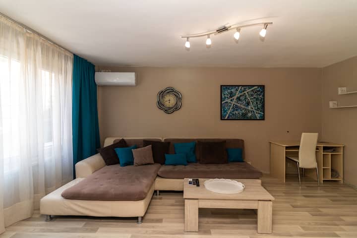 Niko's 2 Bedroom Central Apartment - 索非亞