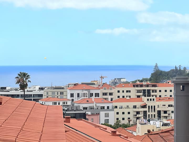 Amazing 3bed Apt With Sea Views Terrace & Parking. - Funchal