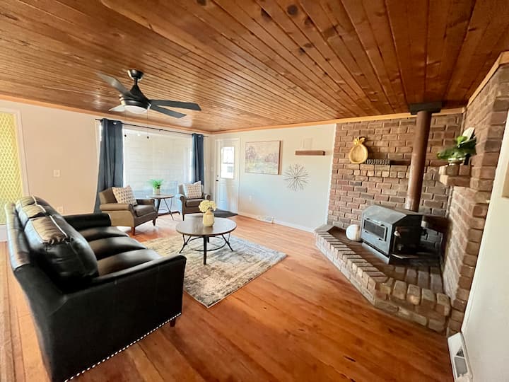 Riverside Retreat - Two Rivers State Recreation Area, Waterloo
