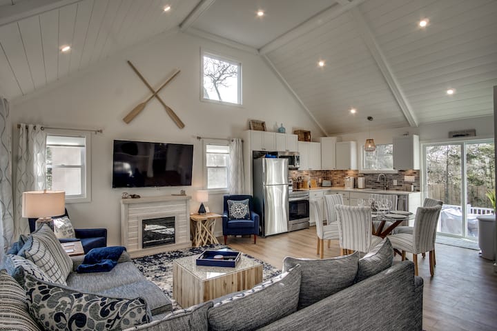 New Hampton's Dream
 Beach, Wineries, Dining - Hampton Bays, NY