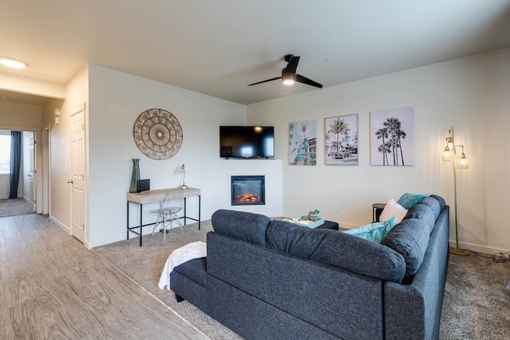 2bed|2bath Boho Chic Apartment - Vancouver, WA
