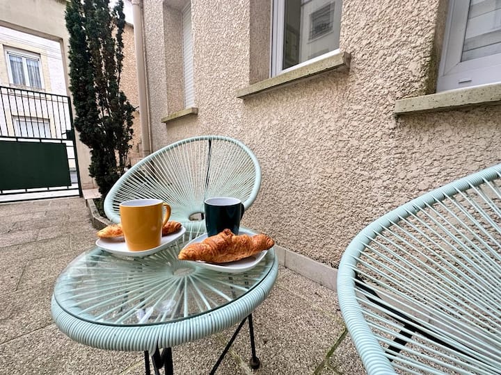 E1 Placet Au Centre Ville Avec Terrasse Et Parking - Épernay
