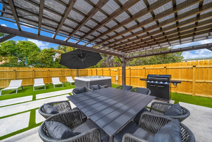 Hottub | Bbq | Nespresso | Fast Wi-fi - Miami, FL