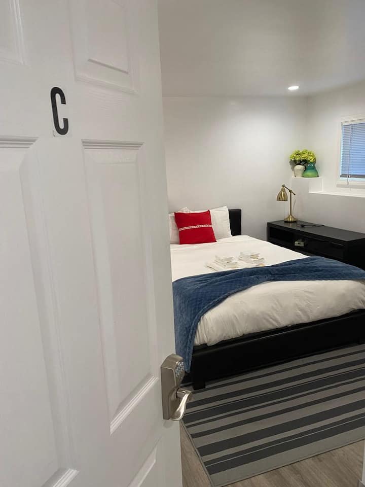 Comfy Private Studio With Private Bathroom(ml) - South San Francisco, CA