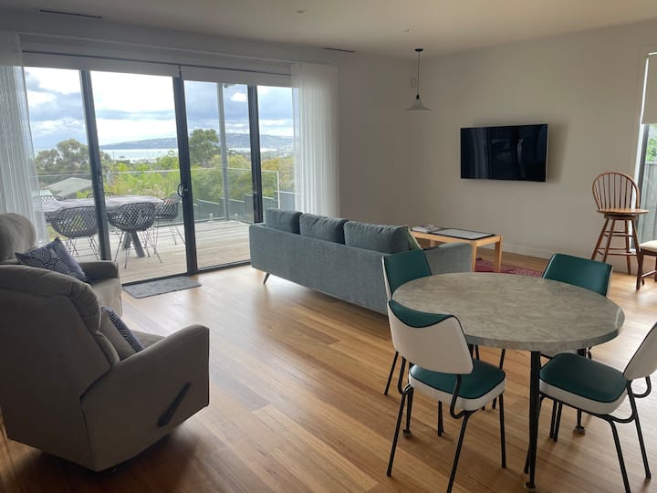 Newly Built Family Friendly Apartment In Dromana - Dromana
