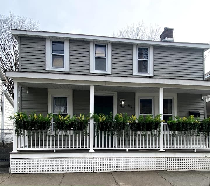 South Franklin Street Charmer - Saratoga Springs, NY