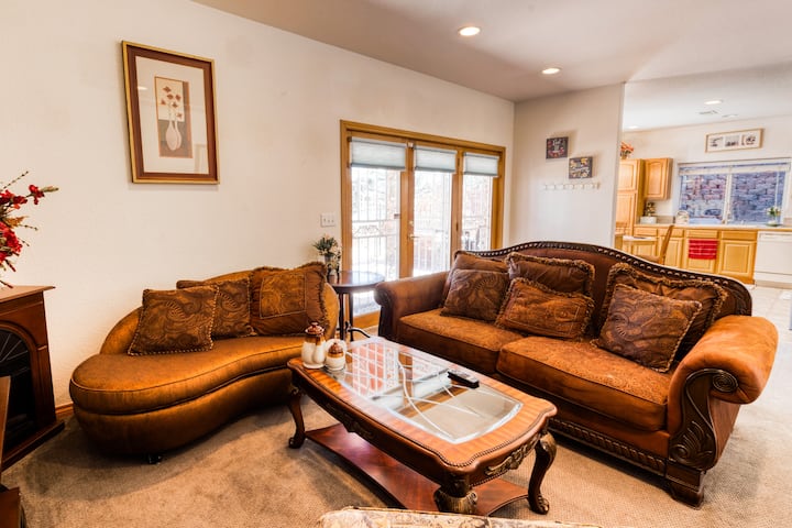 Walkout Private Basement Outlet/golf Course/lake - Thornton, CO