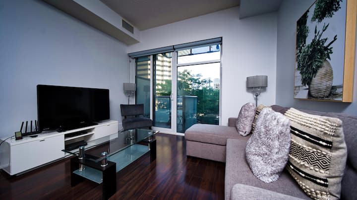 City-view 1br | Steps To Cn Tower & Union - Toronto, ON
