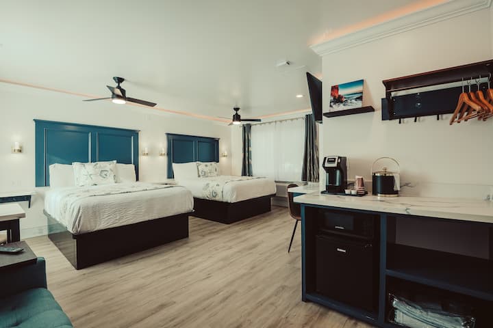 Deluxe & Upscale Two Queen Suite - Wharf/downtown! - Cayucos, CA