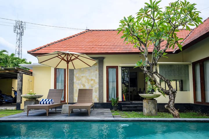 Private Big Pool & Huge Lawn - Denpasar