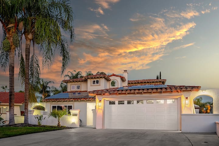 Resort Lifestyle $4300 A Month - Menifee, CA