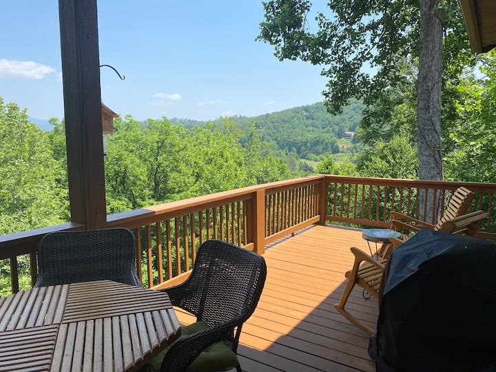 Luxury Condo W/ Mountain Views - Cherokee, NC